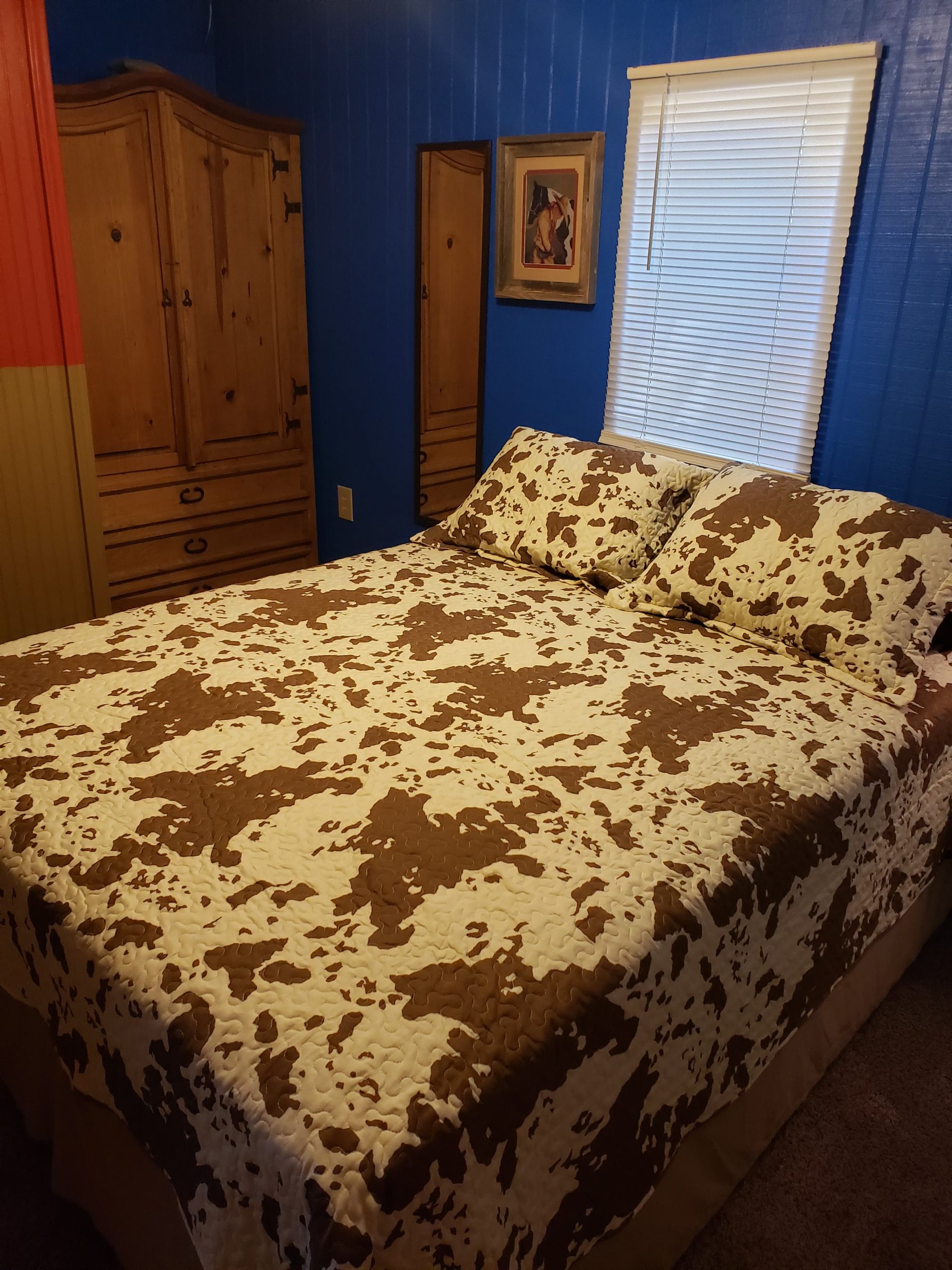 Accommodations – Buffalo Girls Hotel